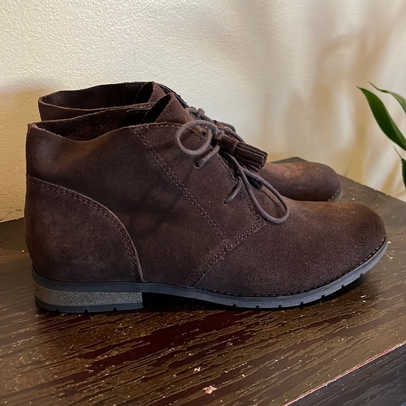 Bjorndal | Shoes | Bjorndal Brown Ankle Boots Booties Size 8 | Poshmark